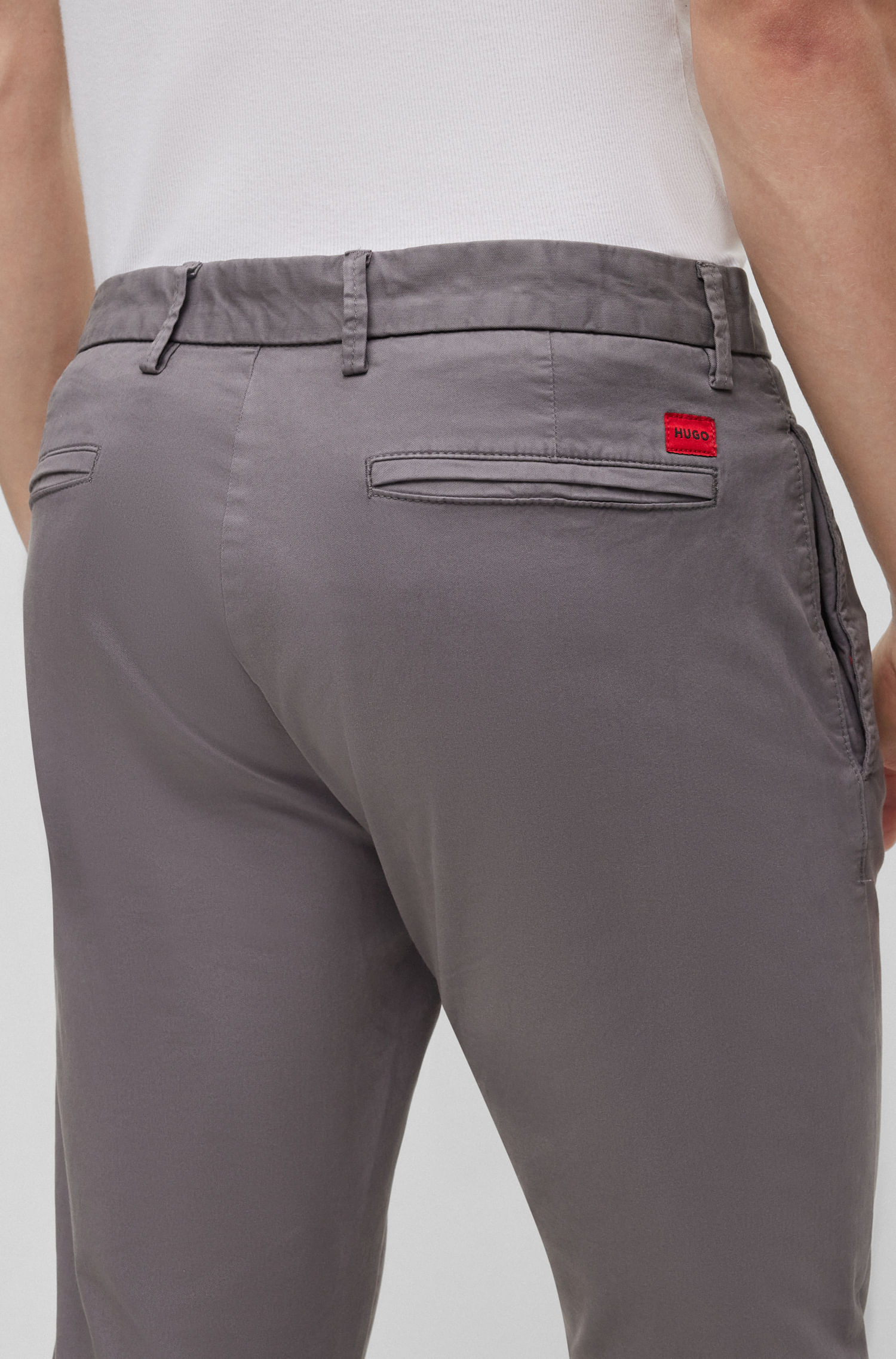 Pantalón Slim Fit De Algodón Elástico Hombre | HUGO - HUGO BOSS Perú